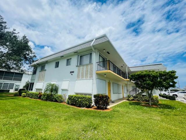 3240 Lake Osborne Dr #208, Lake Worth Beach, FL 33461