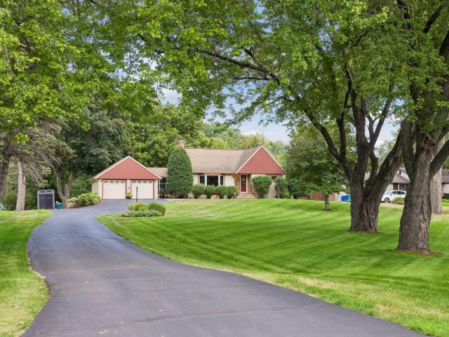 3240 Lilac Drive N