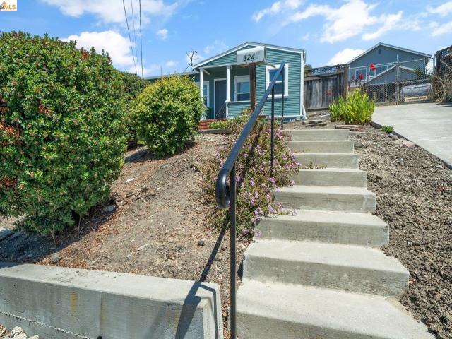 3240 Logan St