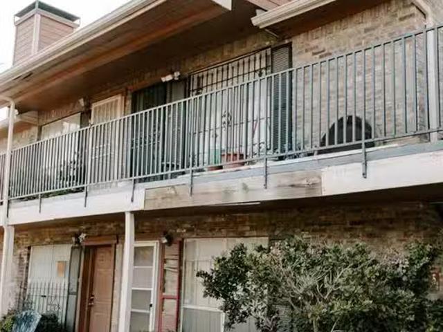 3240 Lombardy Ln #215, Dallas, TX 75220
