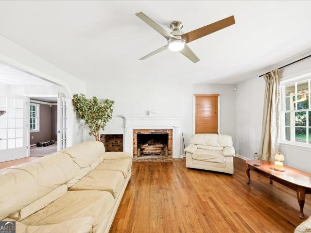 3240 Lousie Place