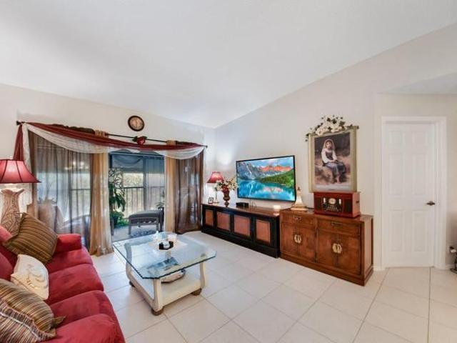 3240 Perimeter Dr #1922, Greenacres, FL 33467