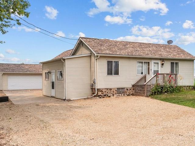3241 County Road K, Omro, WI 54963