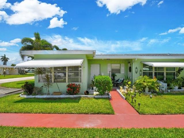 3241 Ridge Hill Rd, Boynton Beach, FL 33435