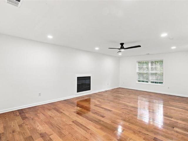 3241 Victoria Place Drive