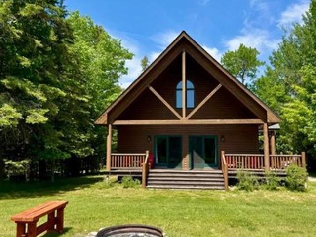 32429 E Timber Trl, Drummond Island, MI 49726