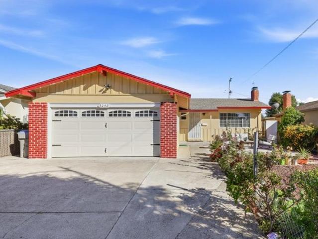 3242 Blue Mountain Dr, San Jose, CA 95127