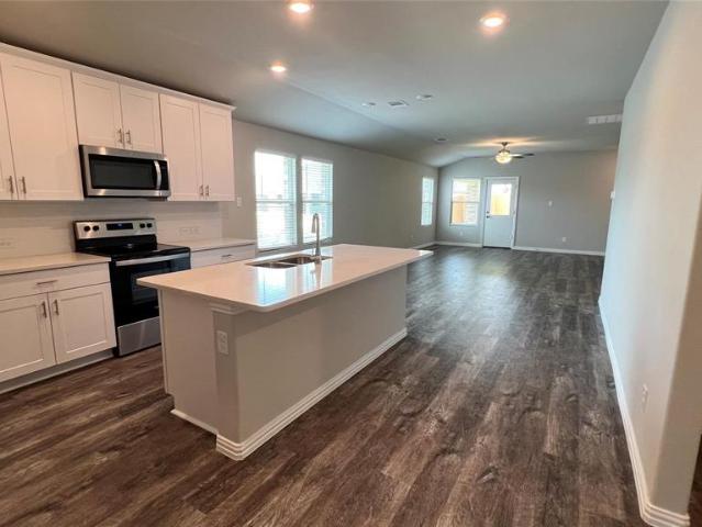 3242 Deckard Drive