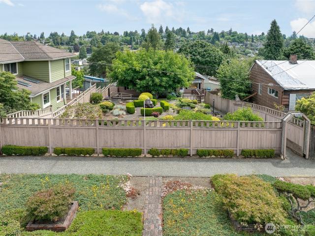 3242 36th Avenue W
