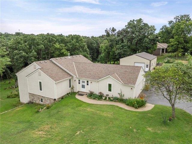 32435 W 91st St, De Soto, KS 66018