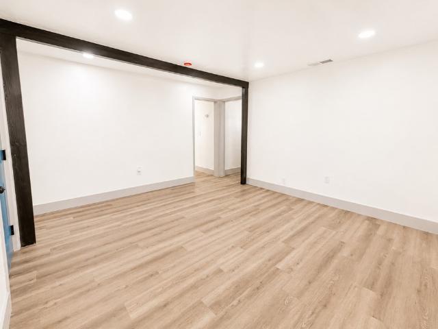 3243 E Platt