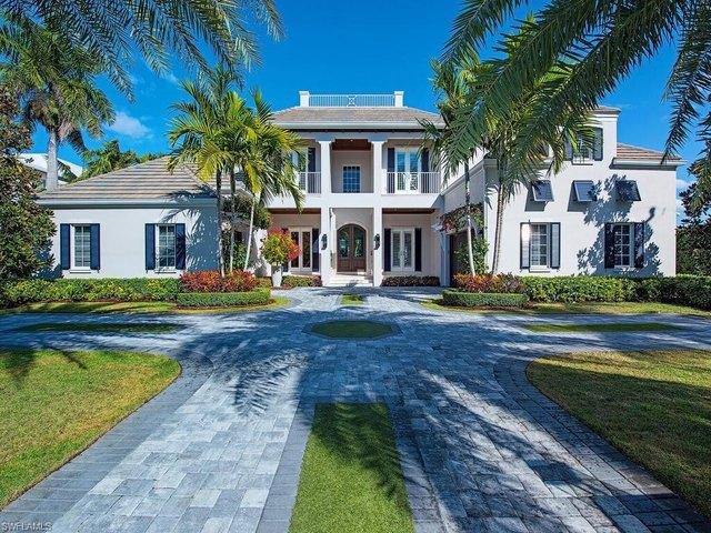 3243 Gin Ln, Naples, FL 34102