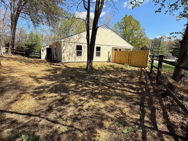 3243 Indian King Ct, Waldorf, MD 20602 | MLS #MDCH2053 | Compass