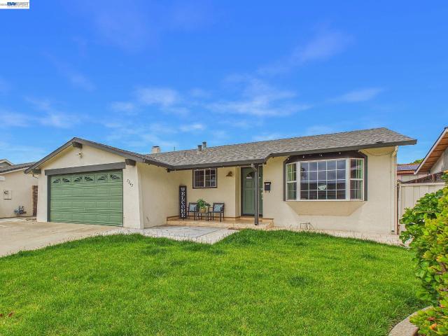 3243 San Pablo Way