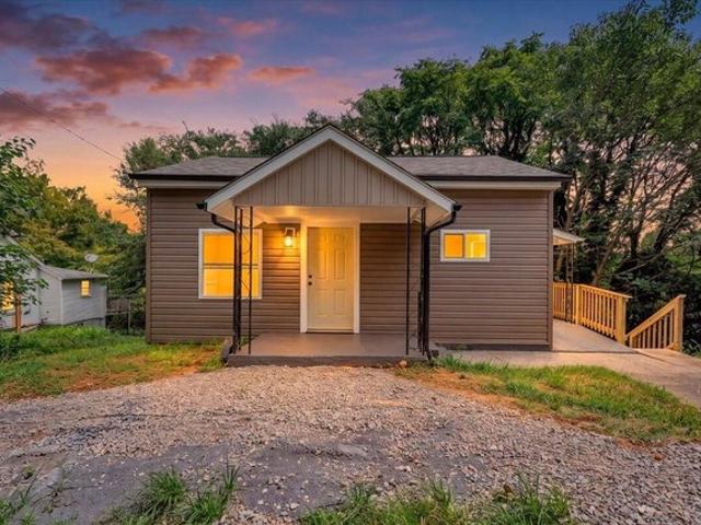 324 10th St, Vinton, VA 24179