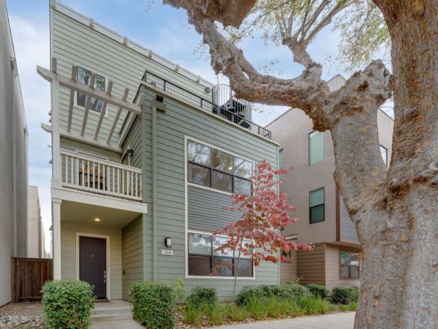 324 10th St, Sacramento, CA 95814 | MLS #225148 | Compass