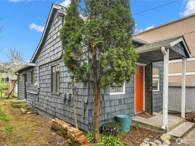 324 26th Ave S, Seattle, WA 98144 | MLS #2507