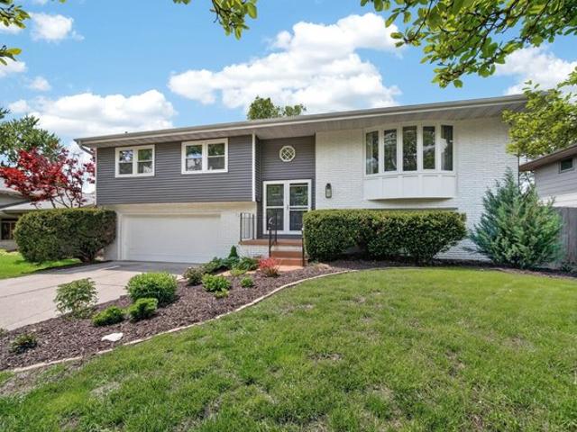 324 58th Pl, Des Moines, IA 50312
