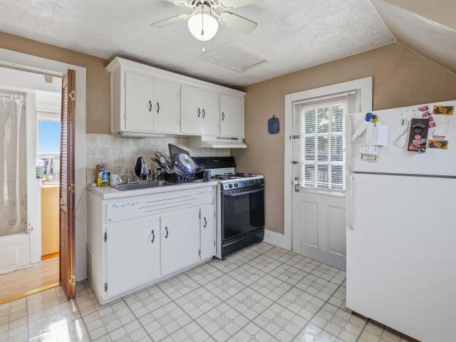 324 8TH Street