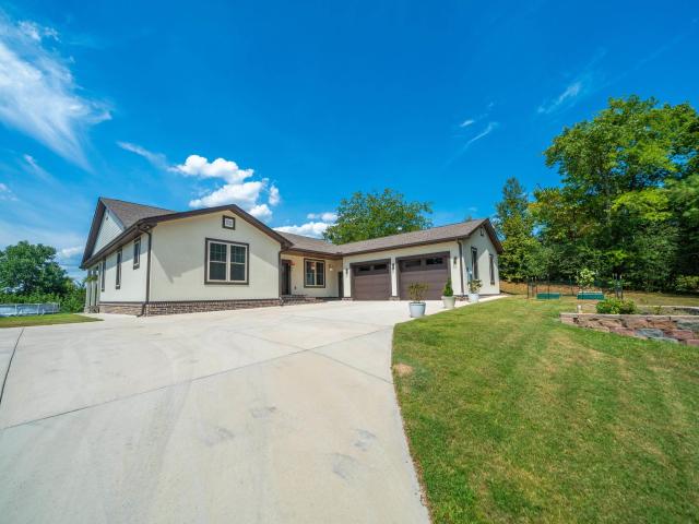 324 Coachlight Road