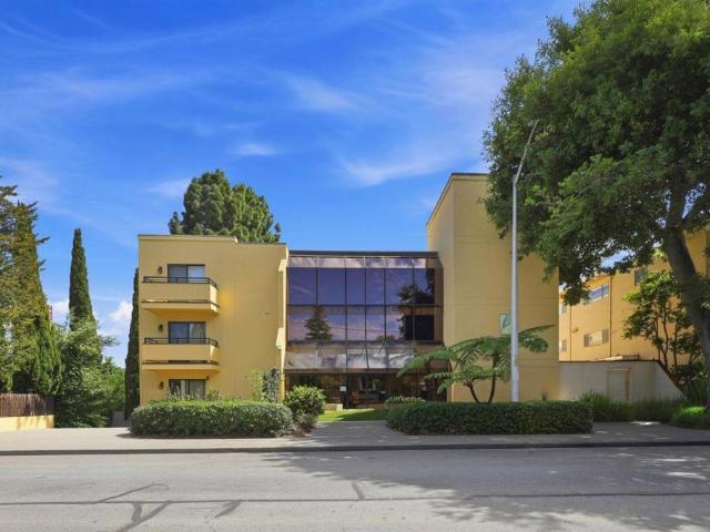 324 Catalpa Street 111