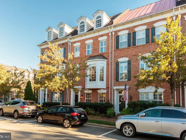 324 Cameron Station Blvd, Alexandria, VA 22304 | MLS #VAAX2059 | Compass
