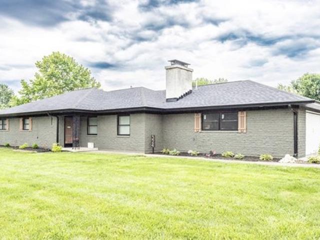 324 Center Dr, Connersville, IN 47331