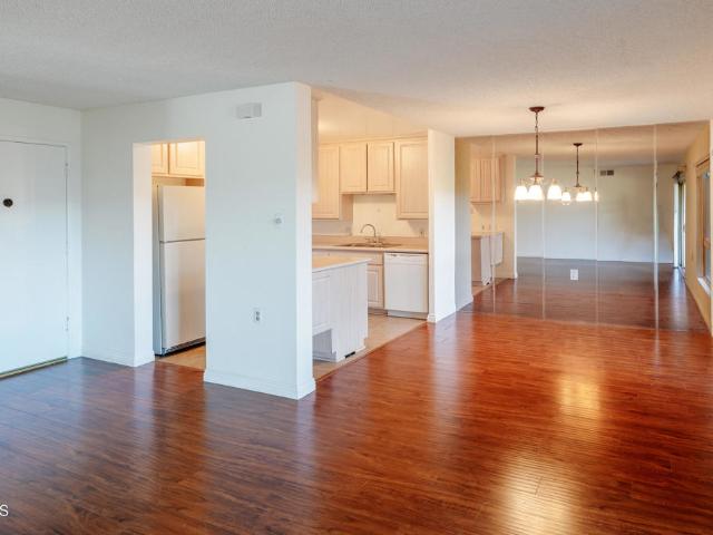 324 Chestnut Hill Court 14