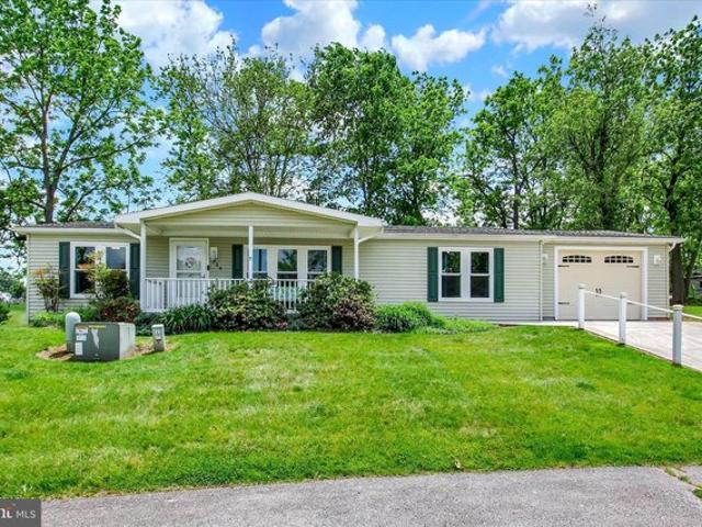 324 Crystal Creek Xing, Abbottstown, PA 17301