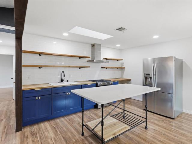 324 Crooked Lane