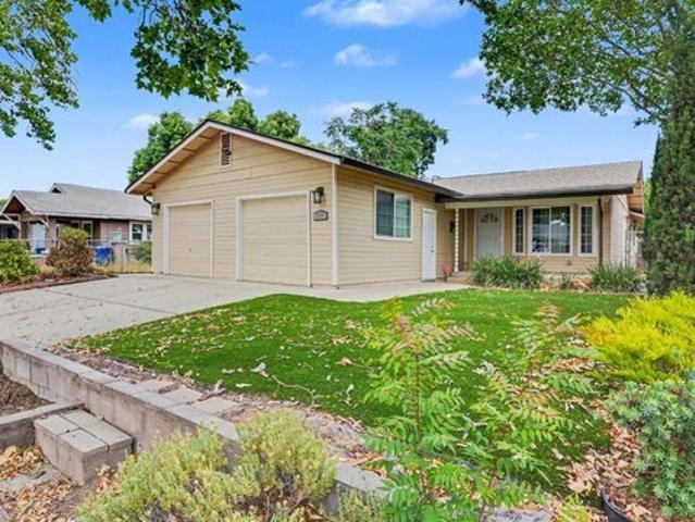 324 Bodem St, Modesto, CA 95350