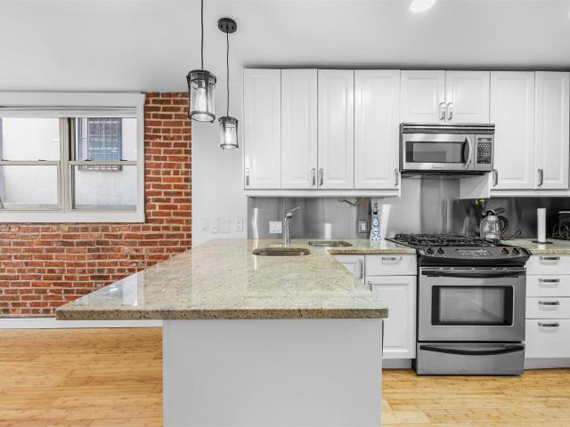 324 Baldwin Ave # 1B