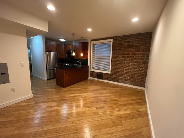 324 Baldwin Ave # 2A