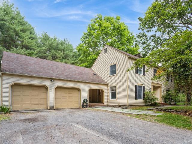 324 Garrison Woods Lane