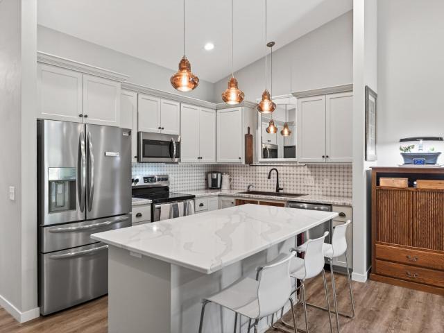 324 Geneva Lane