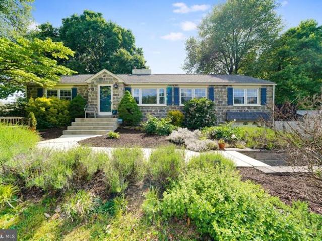 324 Georgia Ln, West Chester, PA 19380