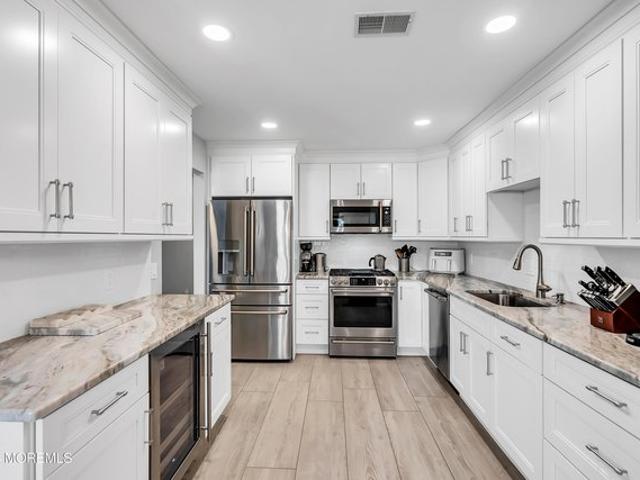 324 Deuce Dr, Wall, NJ 07719