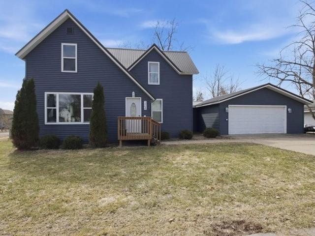 324 E 6th Ave, Stanley, WI 54768