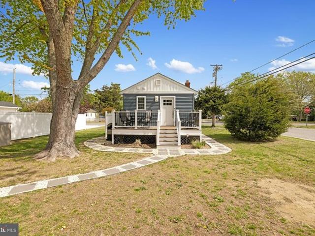 324 E Tampa Ave, Villas, NJ 08251