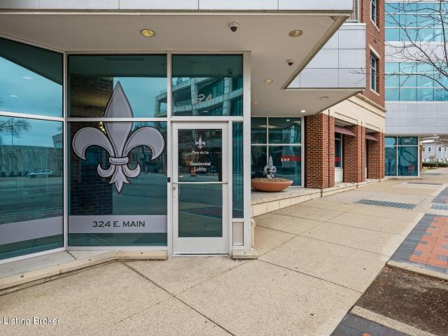 324 E Main St 401