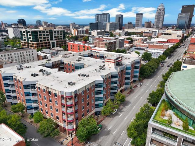 324 E Main St 404
