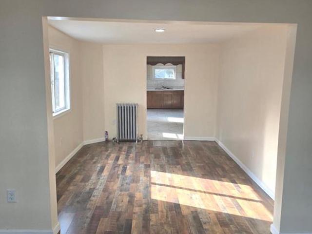 324 E Market Street