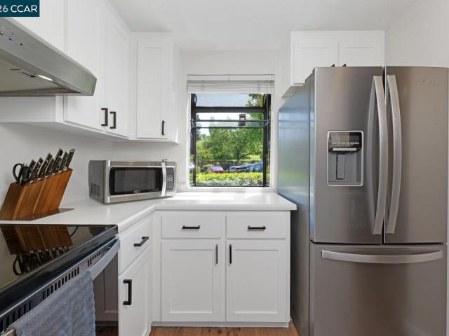 324 Eastgate Ln