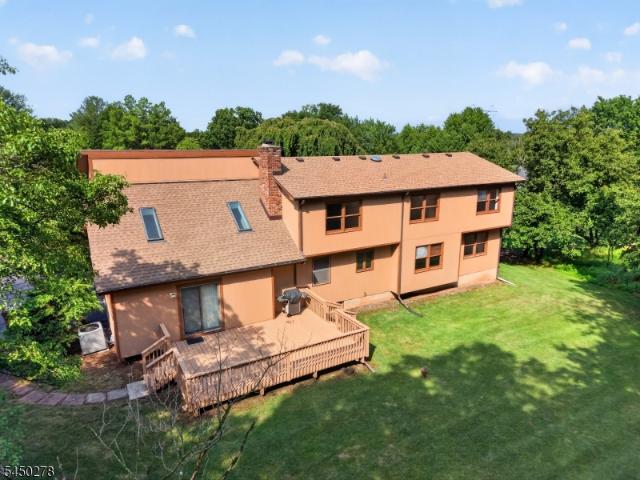 324 Eileen Way