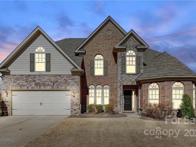 324 Kerrydale Ct, Clover, SC 29710