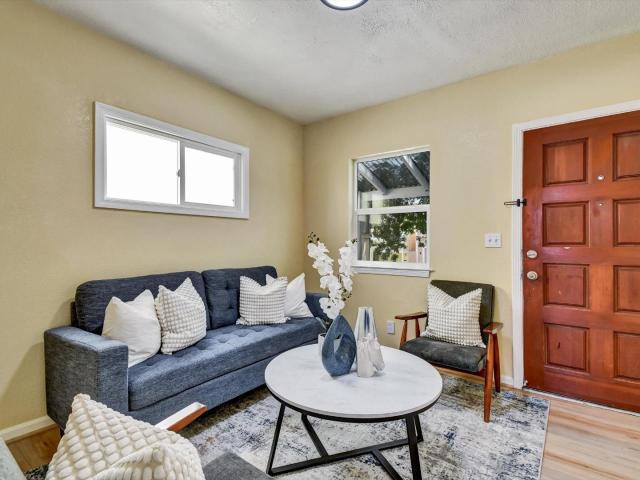324 Holloway Avenue