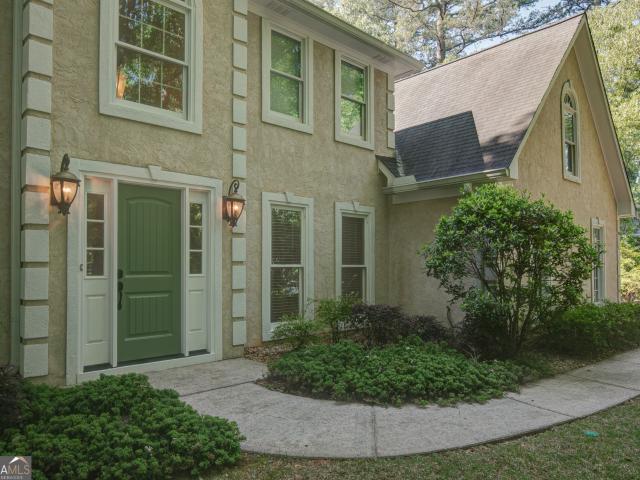 324 Legacy Lane