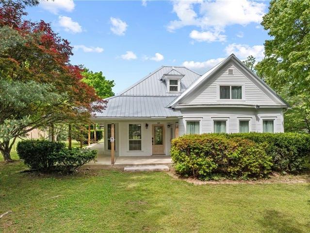324 N Cherry St, Harrison, AR 72601