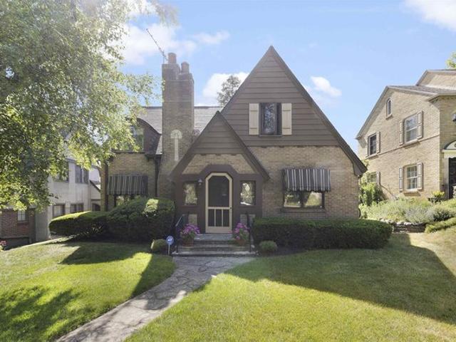 324 N Gardiner Ave, Rockford, IL 61107