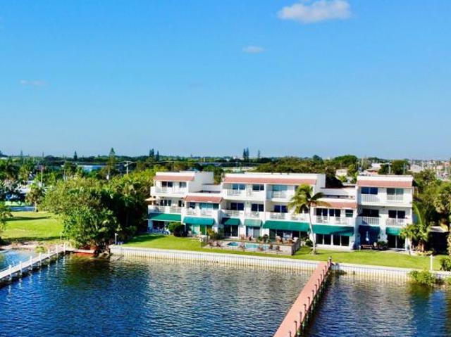 324 N Lake Dr, Lantana, FL 33462